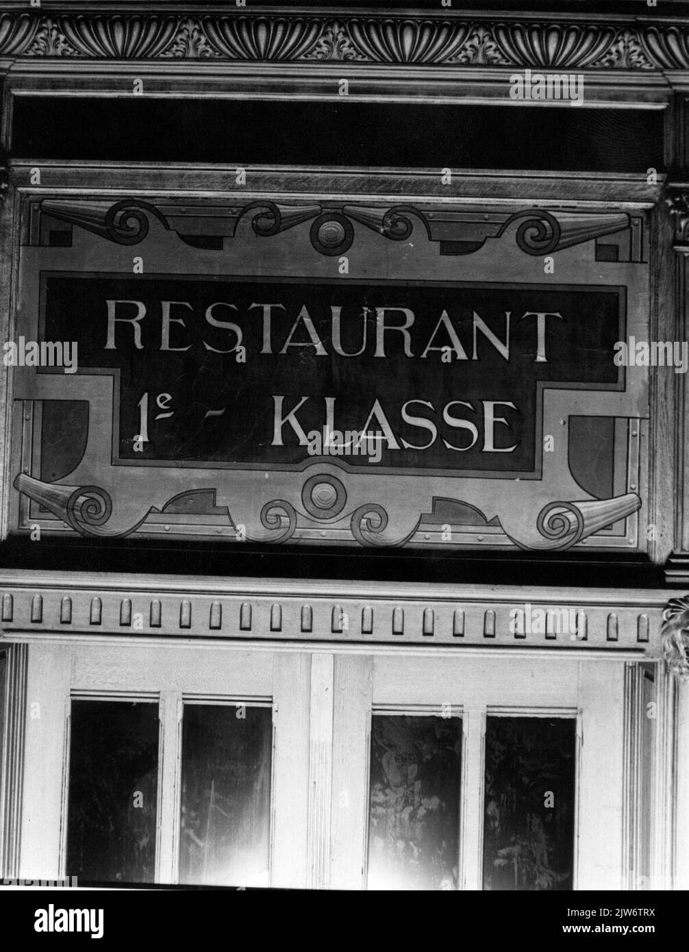 1e class hi-res stock photography and images - Alamy