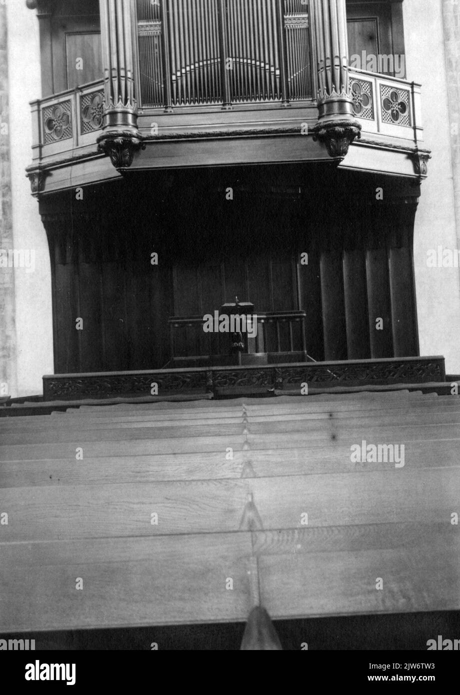 Historical view interior basilica Black and White Stock Photos & Images ...