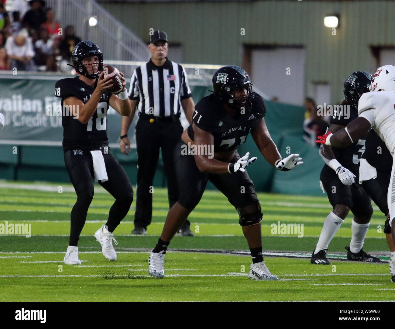 September 3, 2022 - Hawaii Rainbow Warriors offensive lineman Micah ...