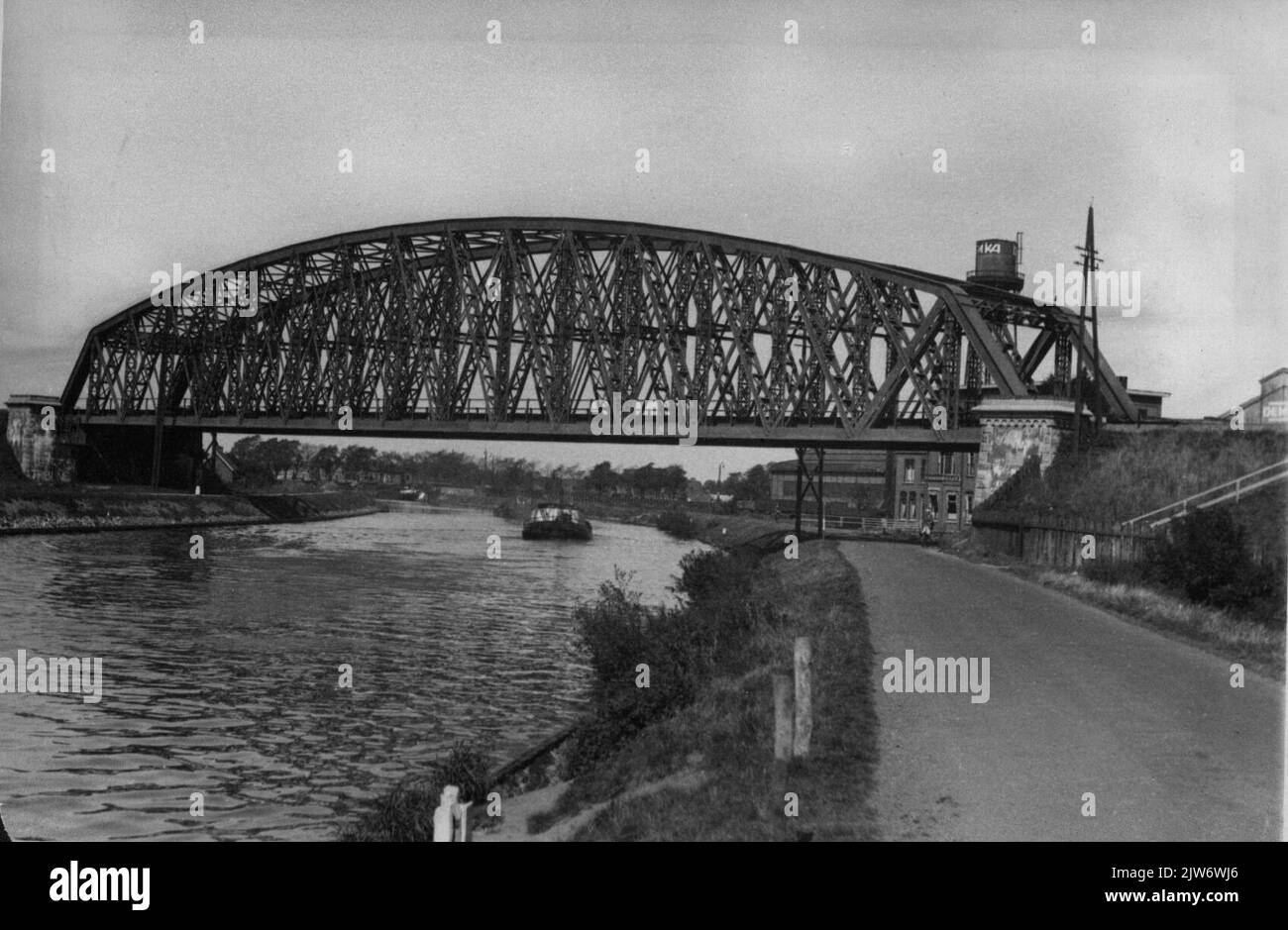 View of the Spoorbrug (Demka bridge) in the Amsterdam-Utrecht railway ...