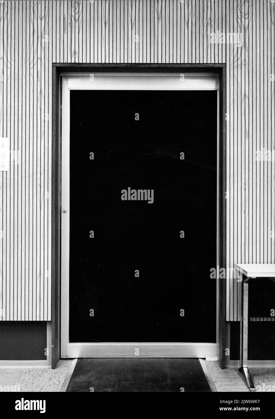 4004 room hi-res stock photography and images - Alamy