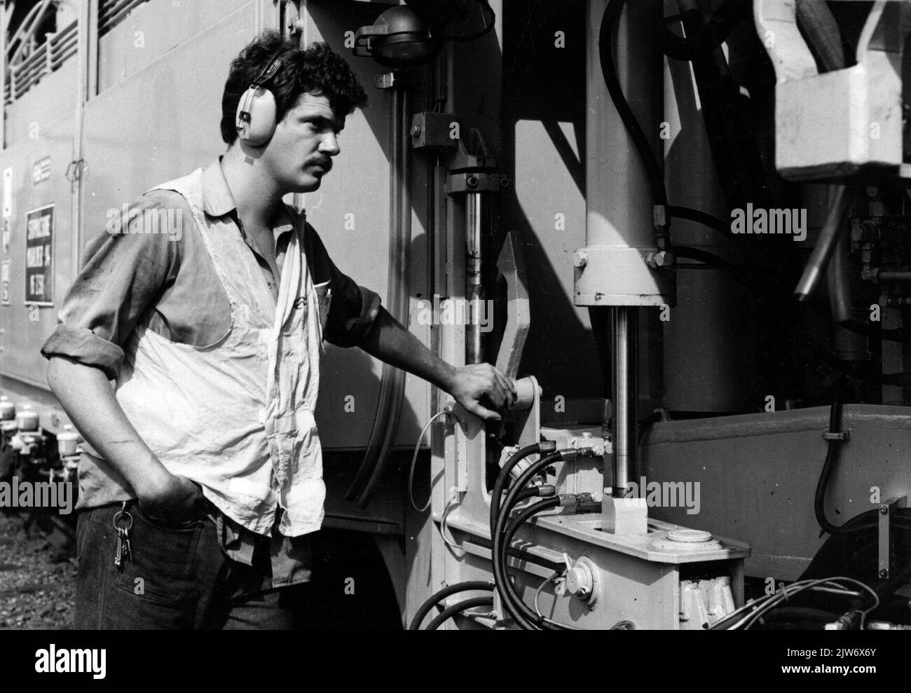 Machine stop Black and White Stock Photos & Images - Alamy