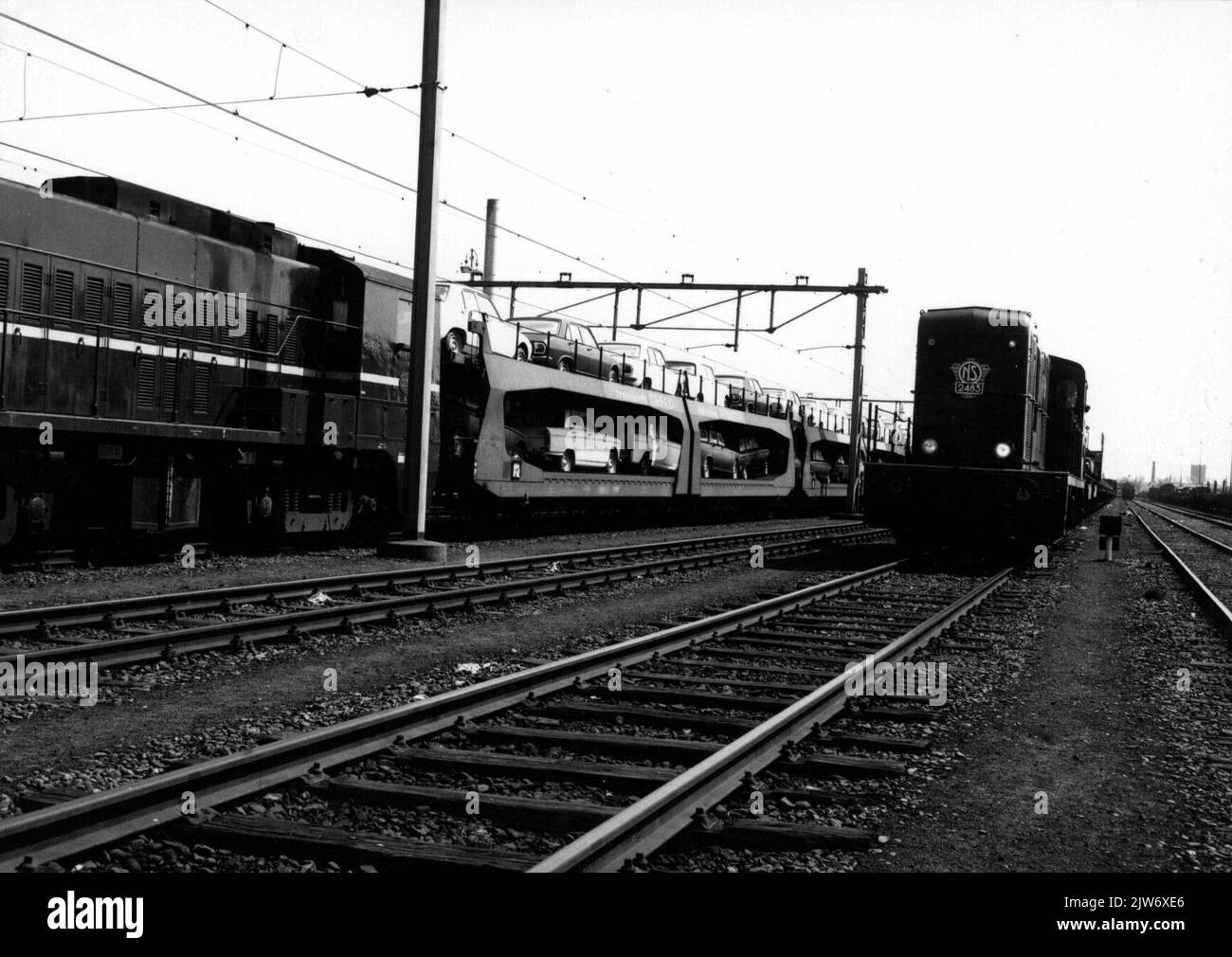 2300 2400 series hi-res stock photography and images - Alamy
