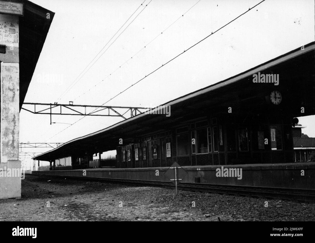 View of the platform of the N.S. station Krommenie-Assendelft in ...