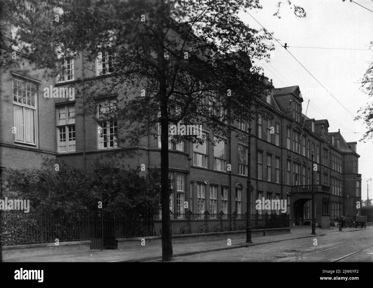 Mental patient psychiatric hospital in Black and White Stock Photos ...