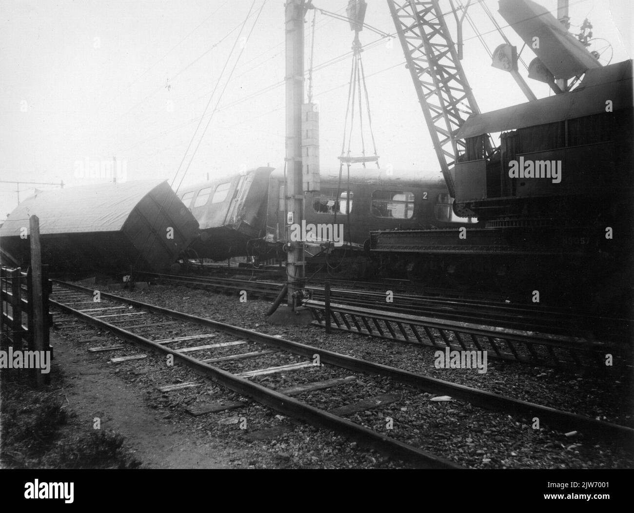 Image of the salvage work after the collision between the electric ...