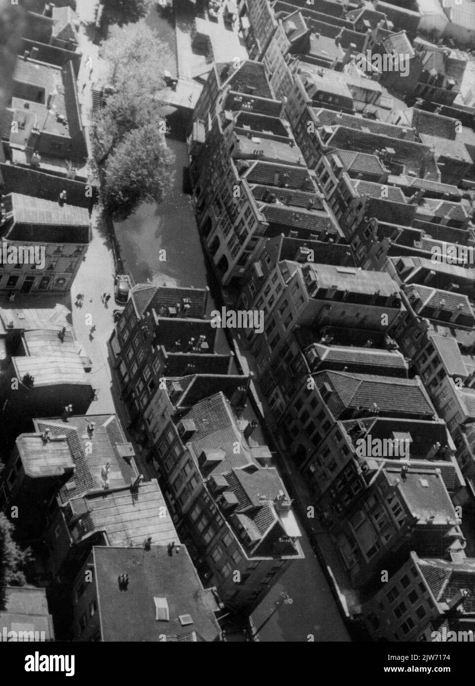 Top view houses in Black and White Stock Photos & Images - Alamy