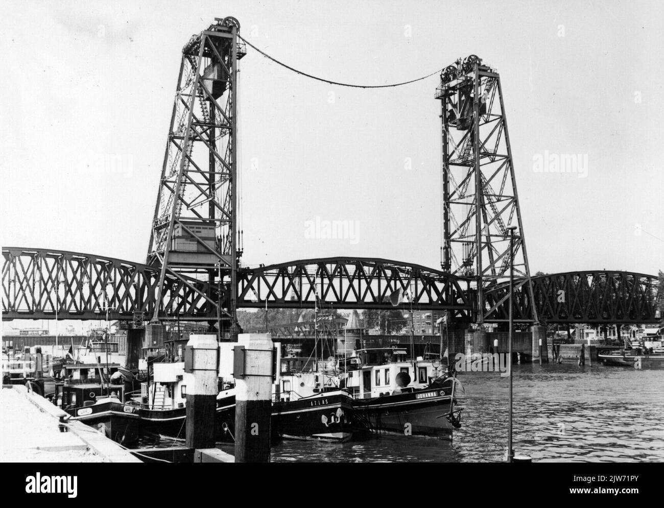 View of the railway bridge over the Koningshaven (Koningshaven Bridge ...