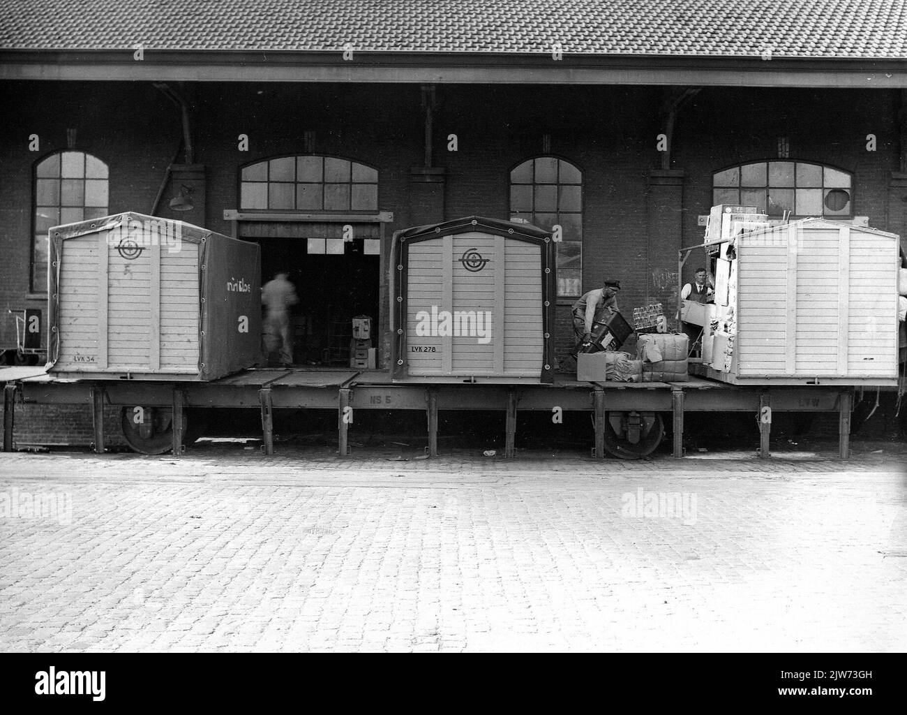 View of the loading of the goods shed by the N.S. in Amersfoort, with a ...