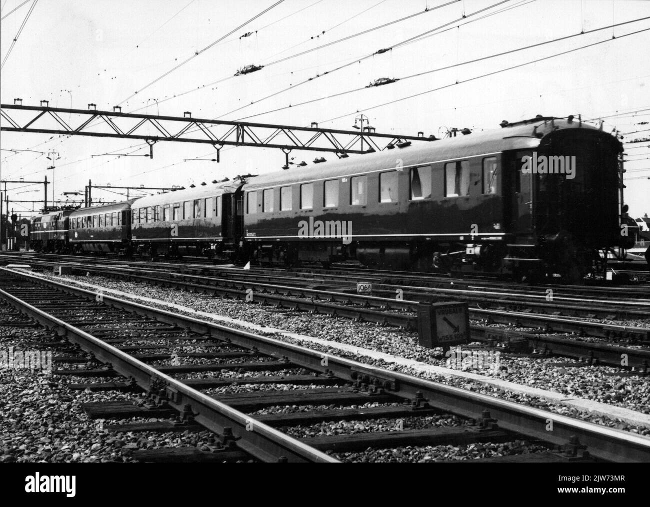 Salon cars Black and White Stock Photos & Images - Alamy