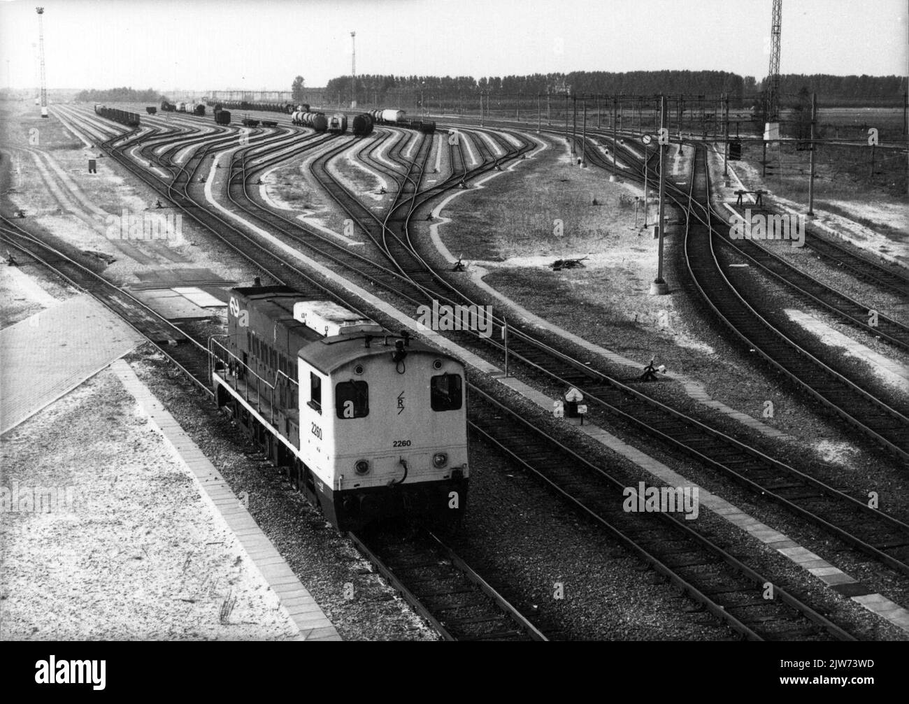 View of the Kijfhoek shunting ground with the front left the radio-controlled diesel-electric ...