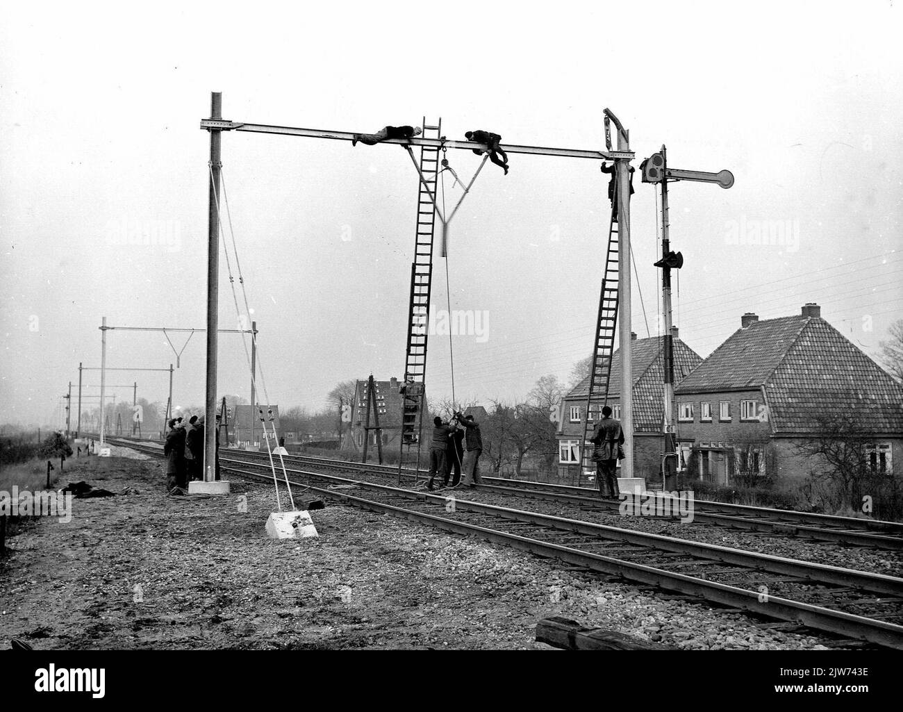 Image of placing an overhead line portal for the electrification of the ...