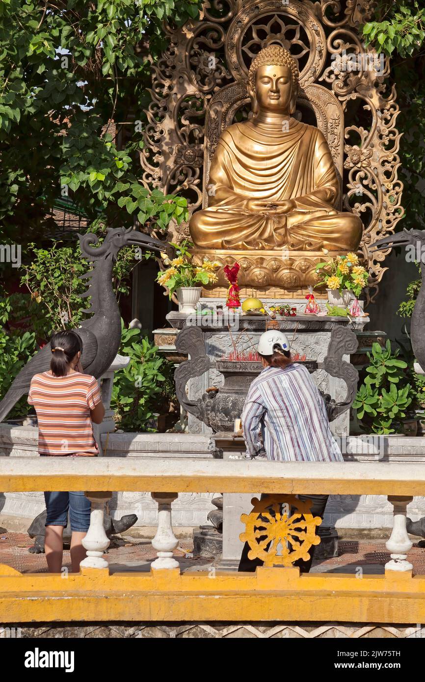 Du Hang Pagoda, Hai Phong, Vietnam Stock Photo - Alamy