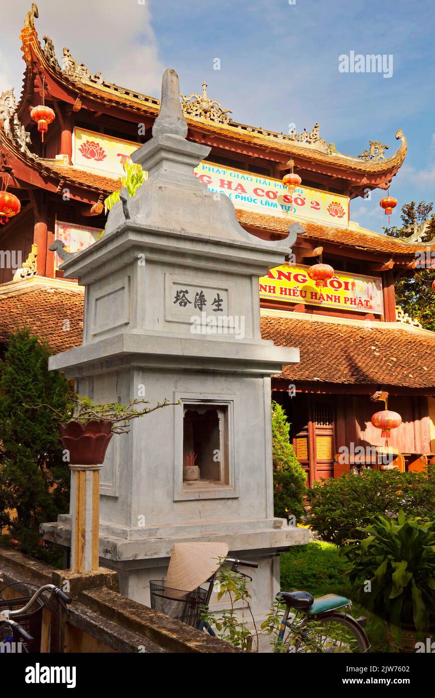 Du Hang Pagoda, Hai Phong, Vietnam Stock Photo - Alamy