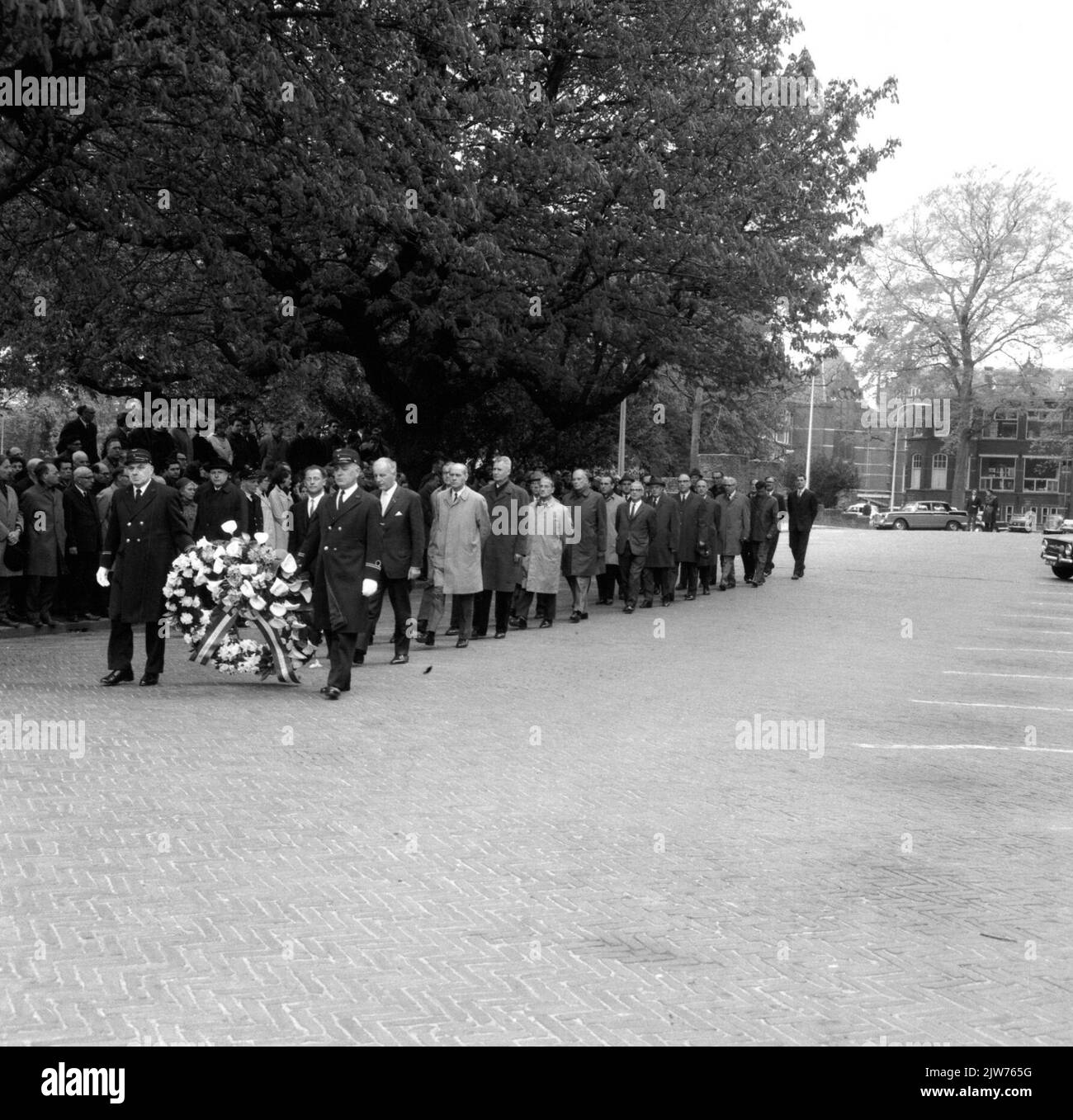 Image of the wreath laying at the monument for fallen railway staff at ...