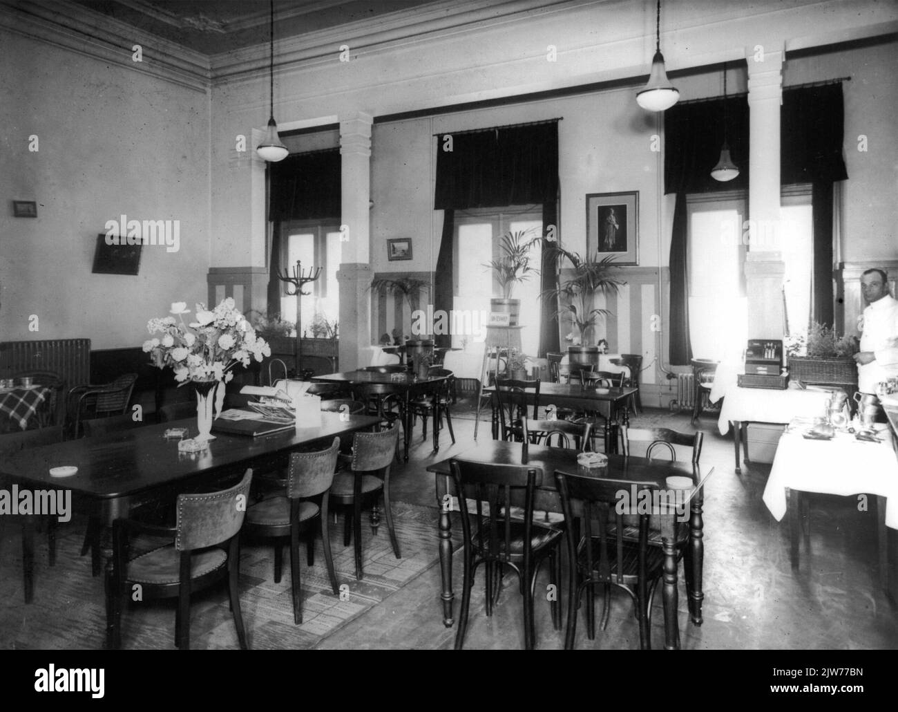Interior of the N.S. station Hilversum in Hilversum: Waiting room 2nd ...