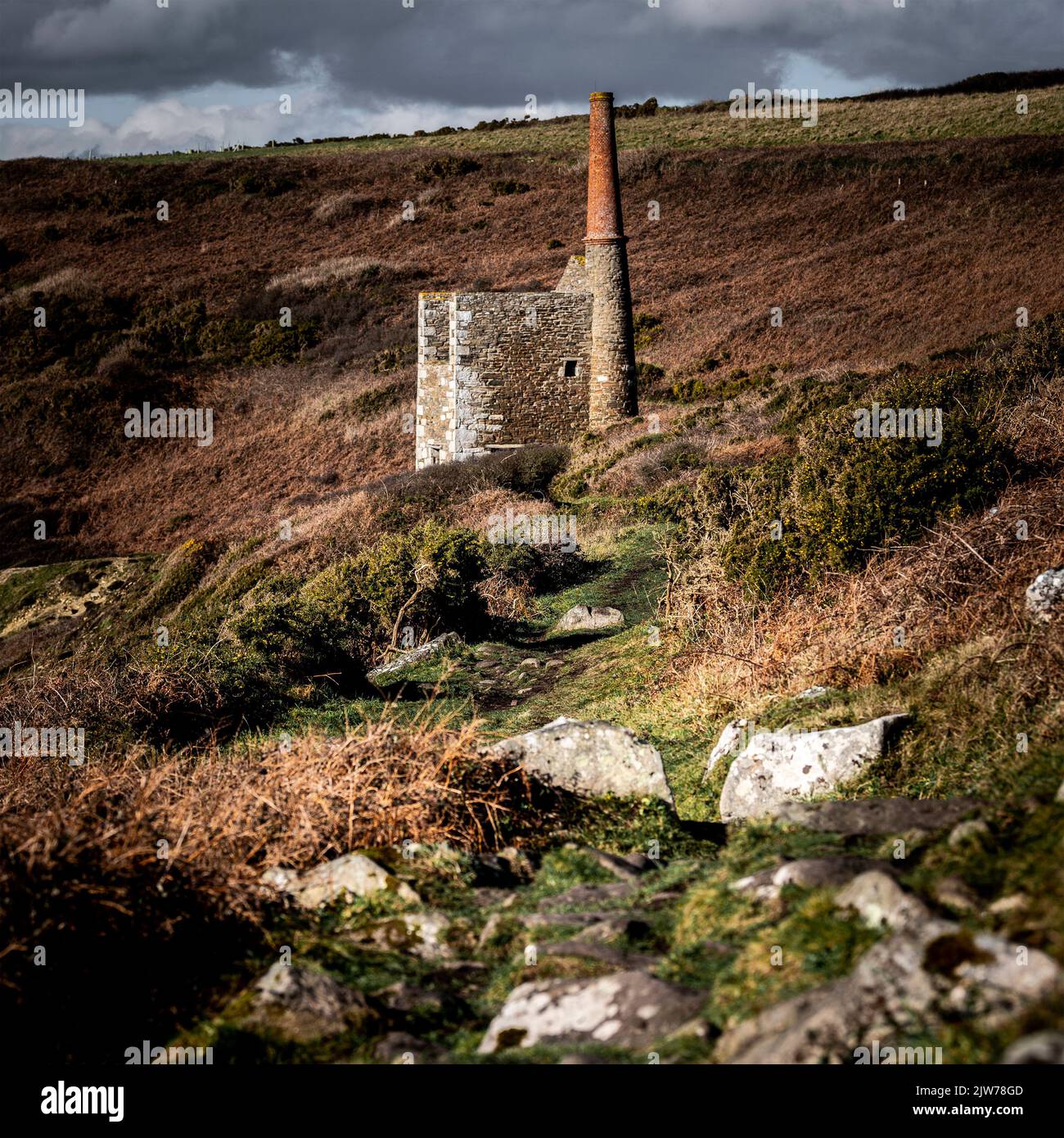 Exploring the old mine of Rinsey Cornwall. Stunning views over the ...