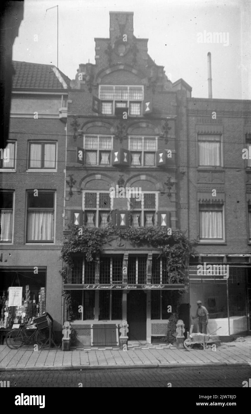 View of the facade of the Huis Voorstraat 14 (King of Portugal) in ...