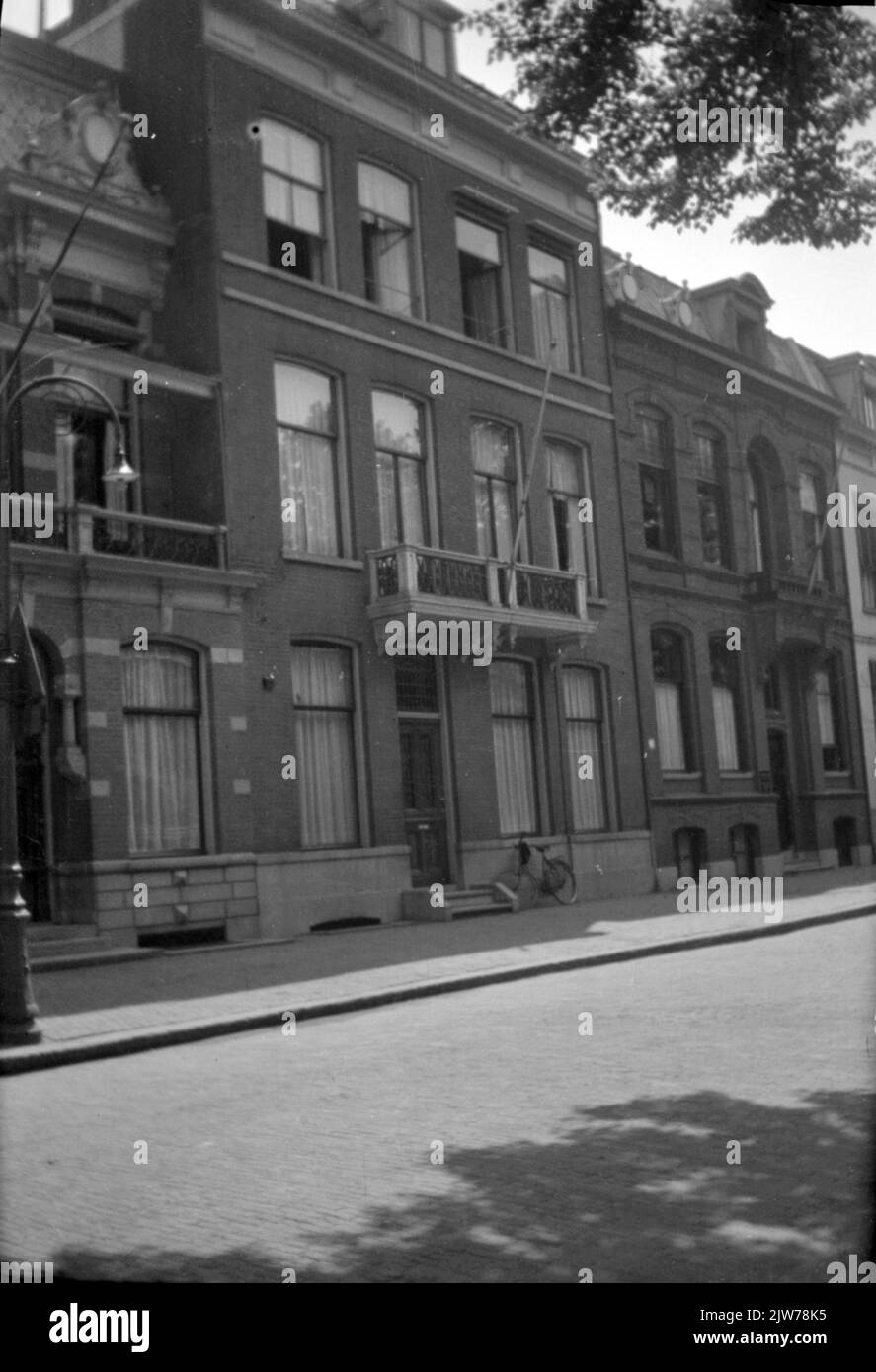 Schutter Black and White Stock Photos & Images - Alamy