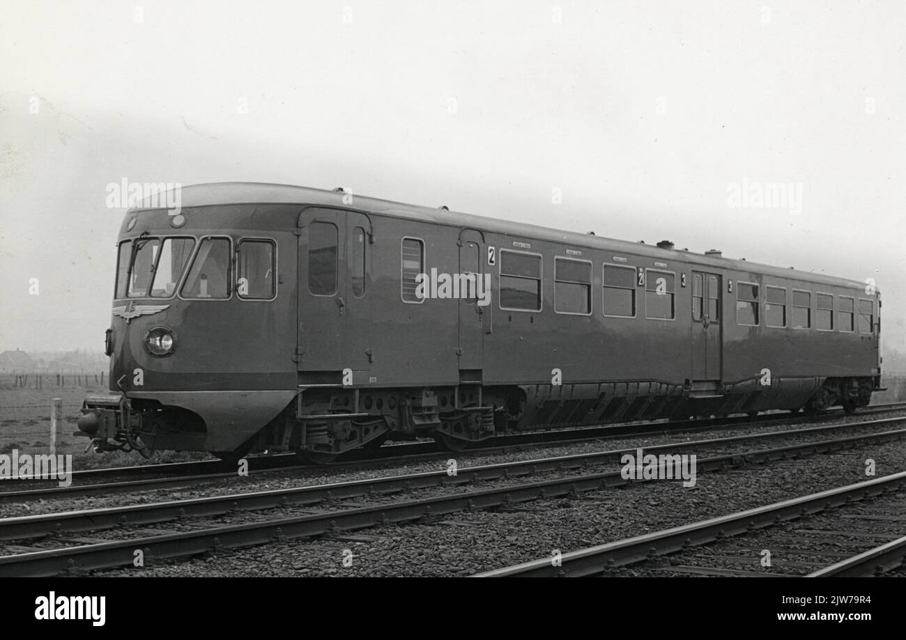 Image of the diesel-electric motor vehicle No. 21 (the 1, series 21-50 ...