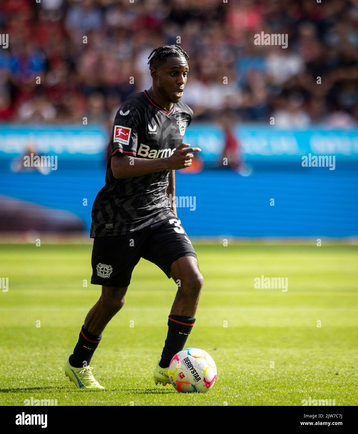 Jeremie Frimpong (Leverkusen) Bayer Leverkusen - SC Freiburg 03.09.2022 ...