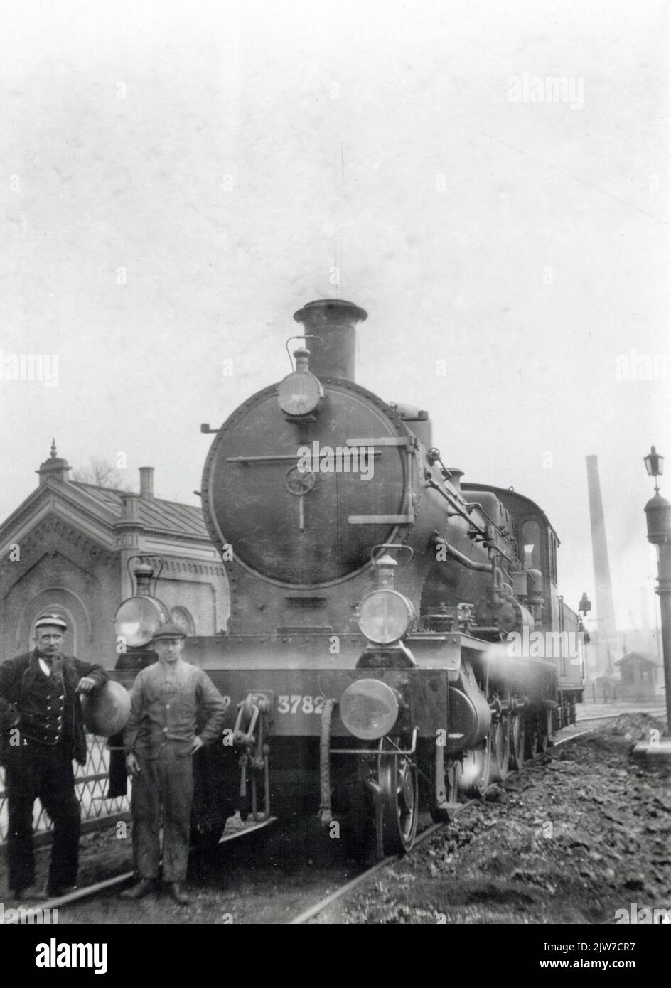Image of the steam locomotive No. 3782 (series 3700/3800) of the N.S ...