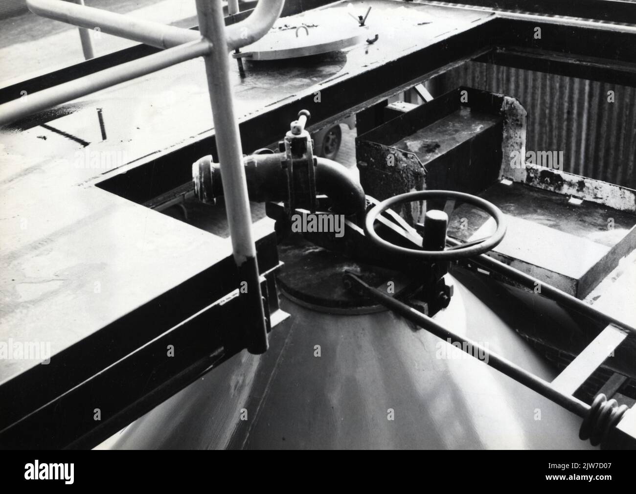 Image of delivering a silo loading box for the transport of soda at the ...
