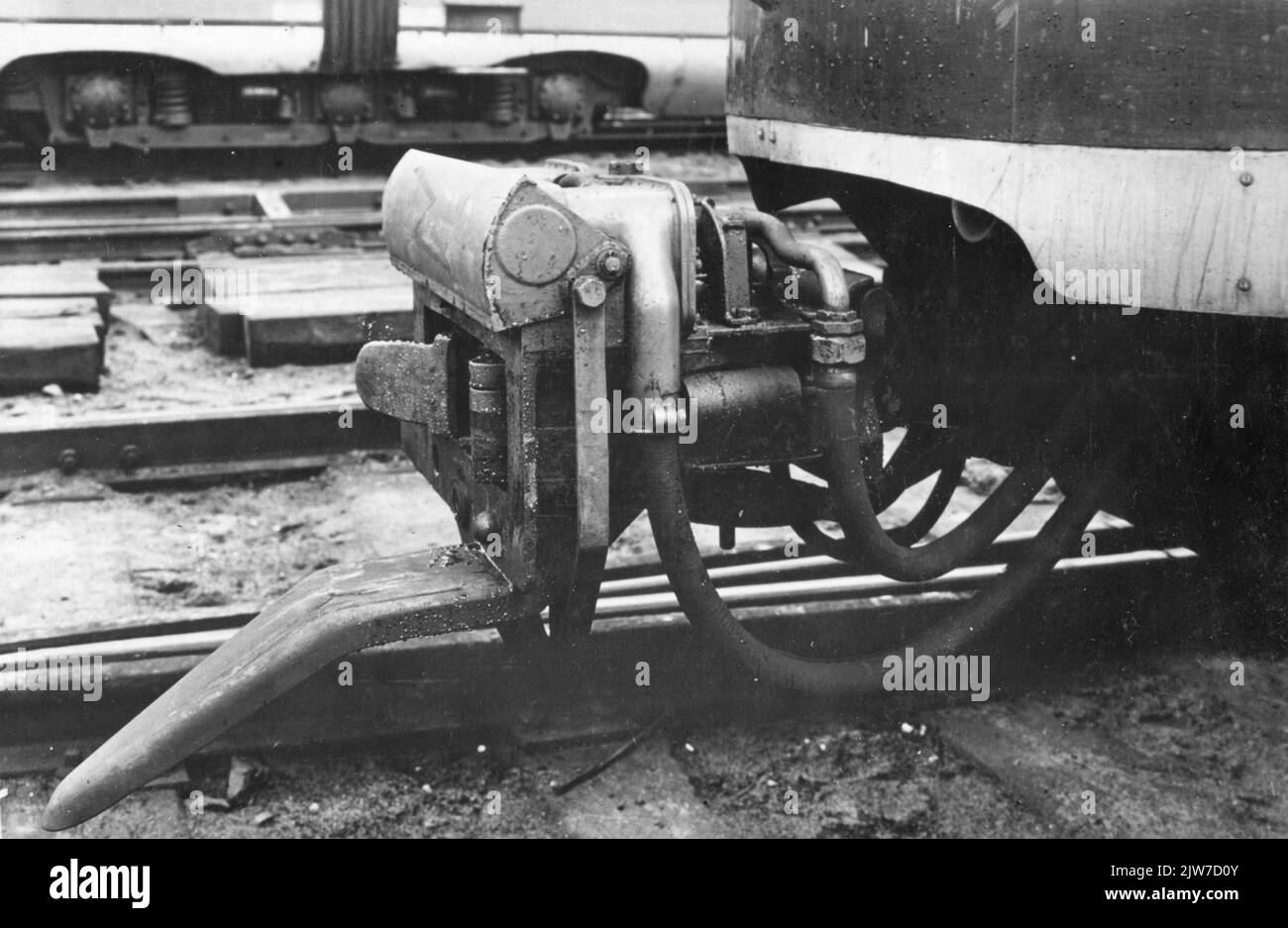 Image of the automatic clutch (Scharfenberg coupling) of a diesel ...