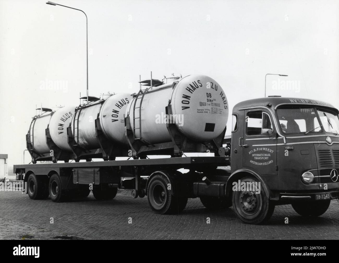 Image of the transport of cocoa butter from Westzaan to Amsterdam ...