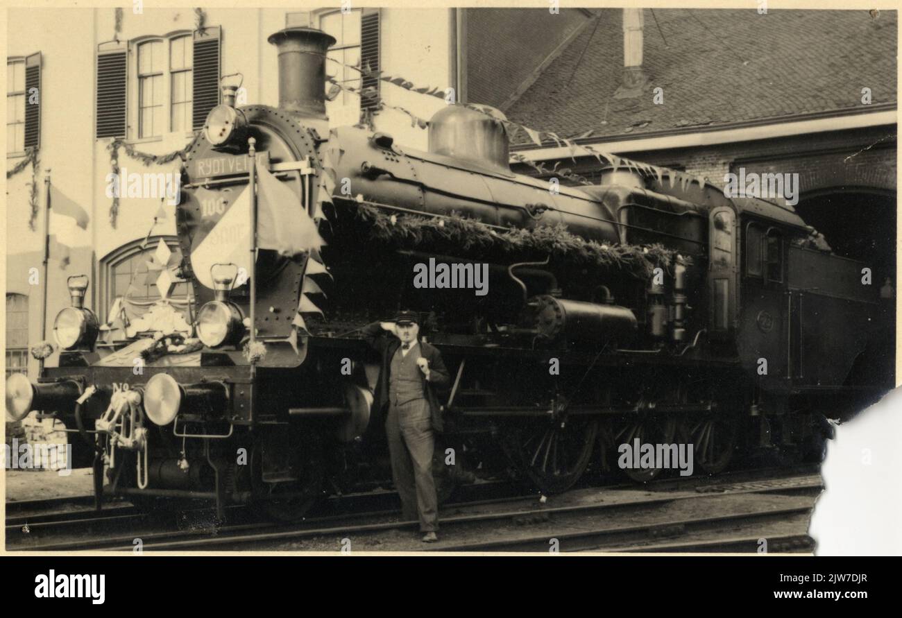 Image of a decorated steam locomotive from the series 3700/3800 of the ...