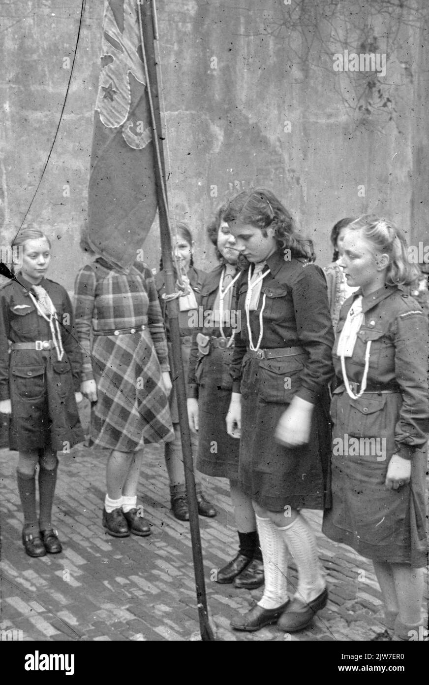 Image of some girls (youth members of the Dutch Reformed Stadszending ...