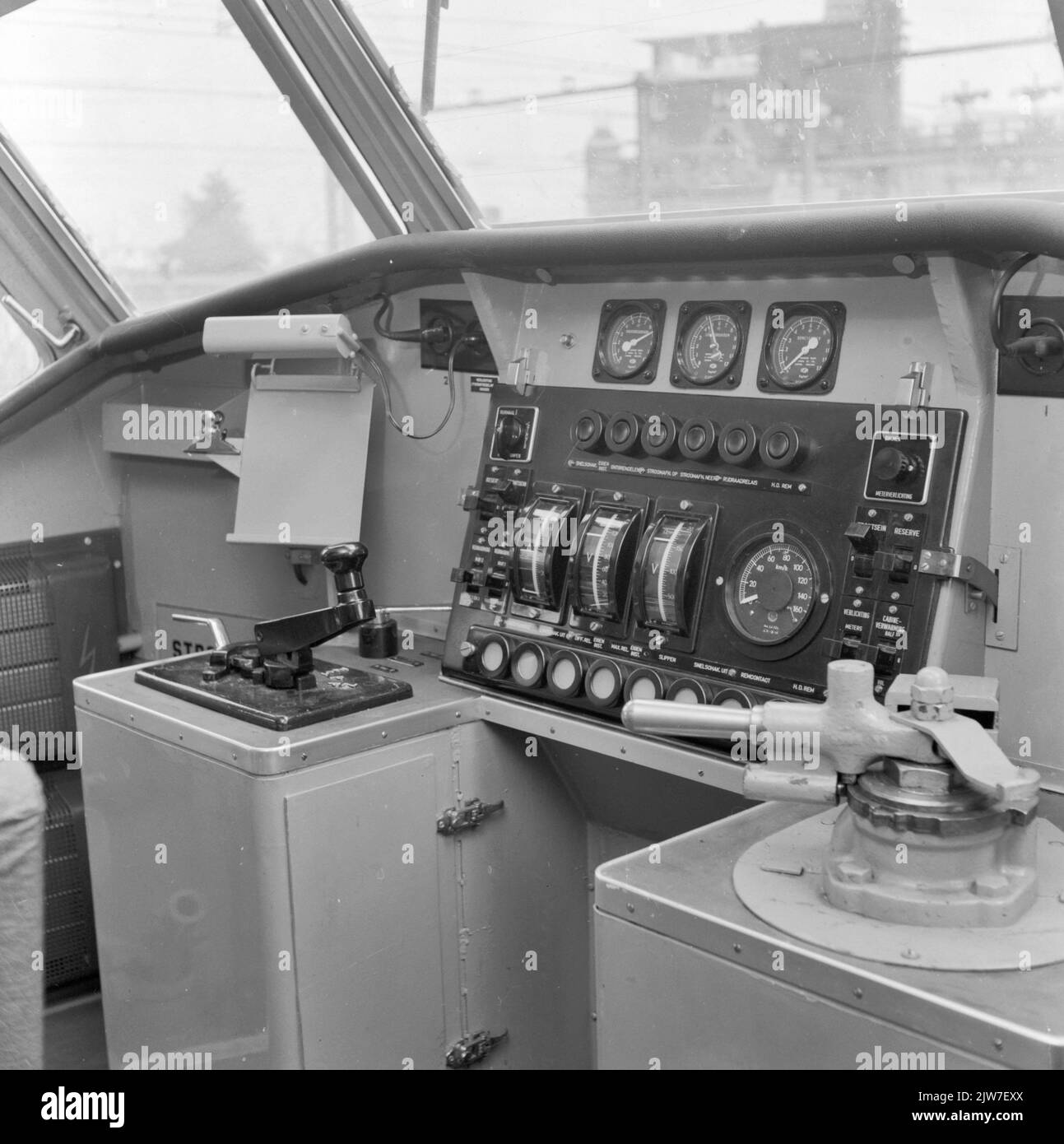 Image of the cabin (steering position) of an electric train set matt ...