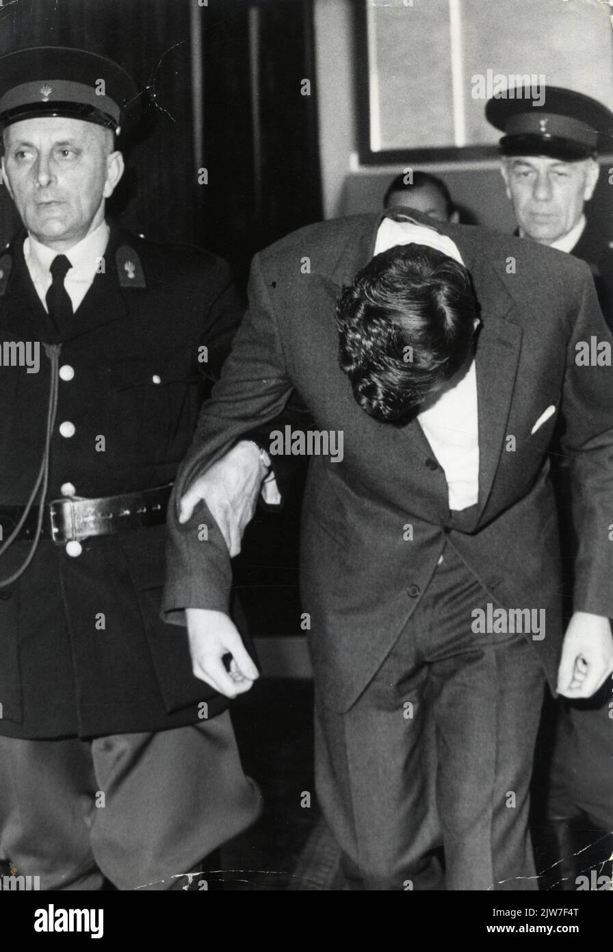 Image of the removal of Boudewijn H., suspect of the murder of Theo ...
