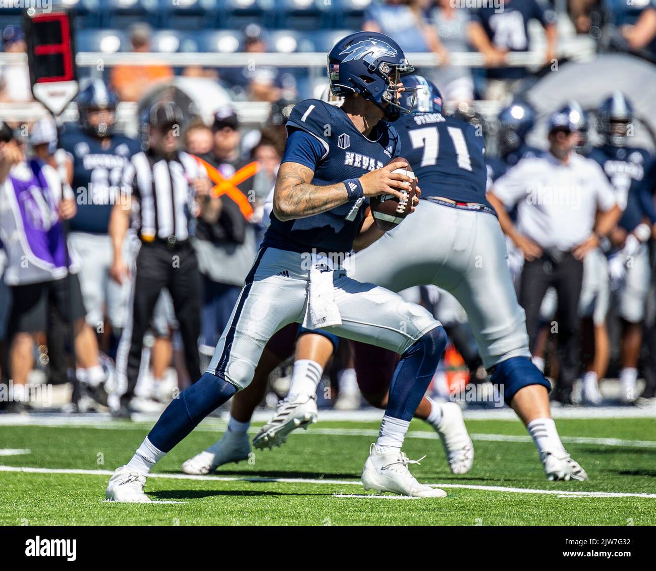 September 03 2022 Reno, NV USA Nevada quarterback Shane Illingworth (1 ...