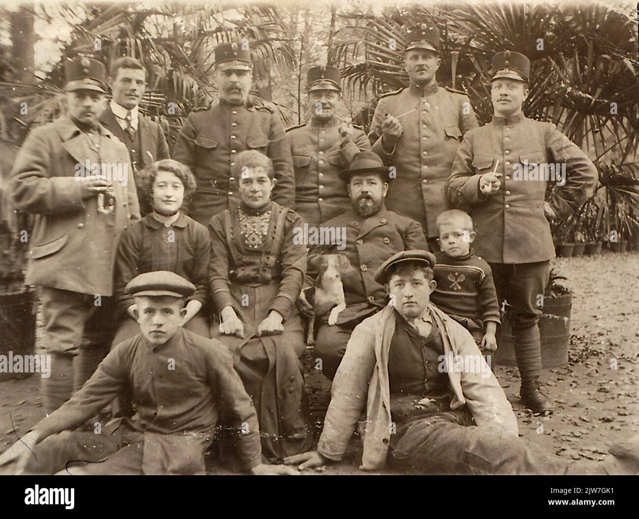Group portrait of a few soldiers, mobilized during the First World War ...
