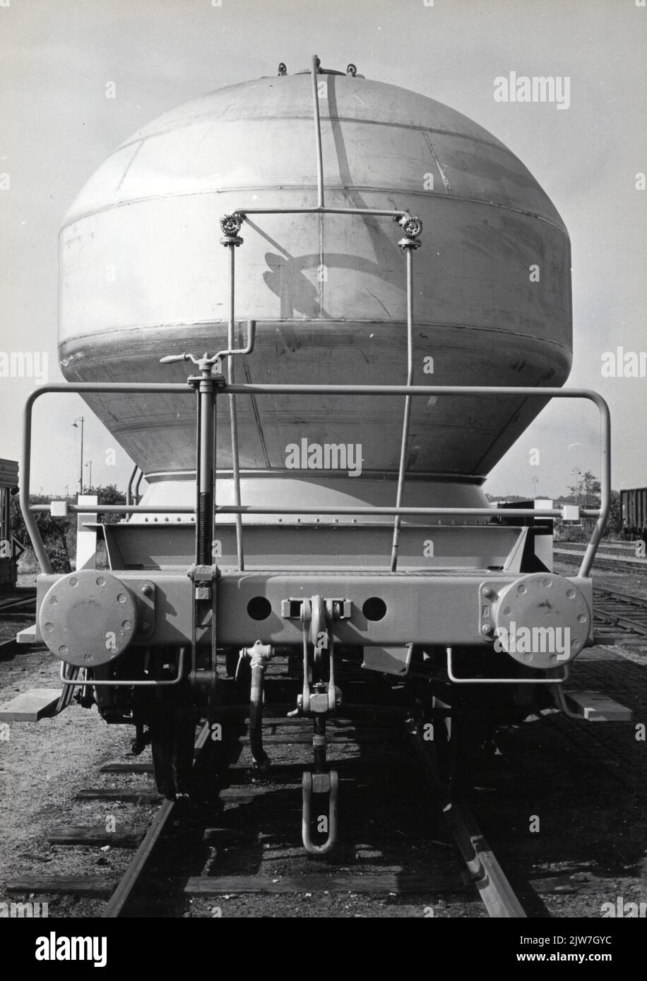 Image of the front side of the Silowagen (bladder and printing silo ...