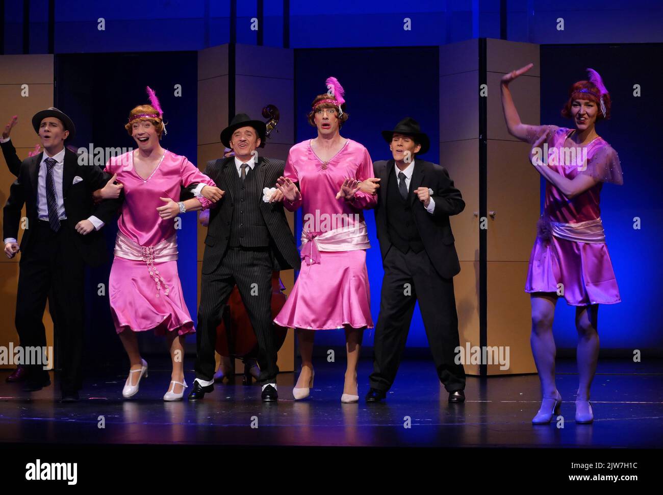 Berlin, Germany. 31st Aug, 2022. Actors Lukas Benjamin Engel (Daphne ...