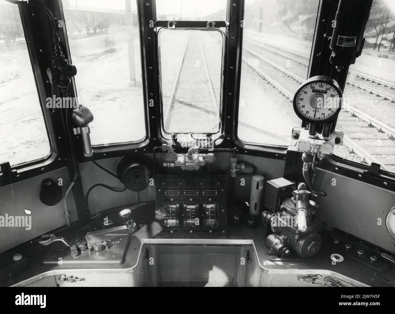 The steering position hi-res stock photography and images - Alamy