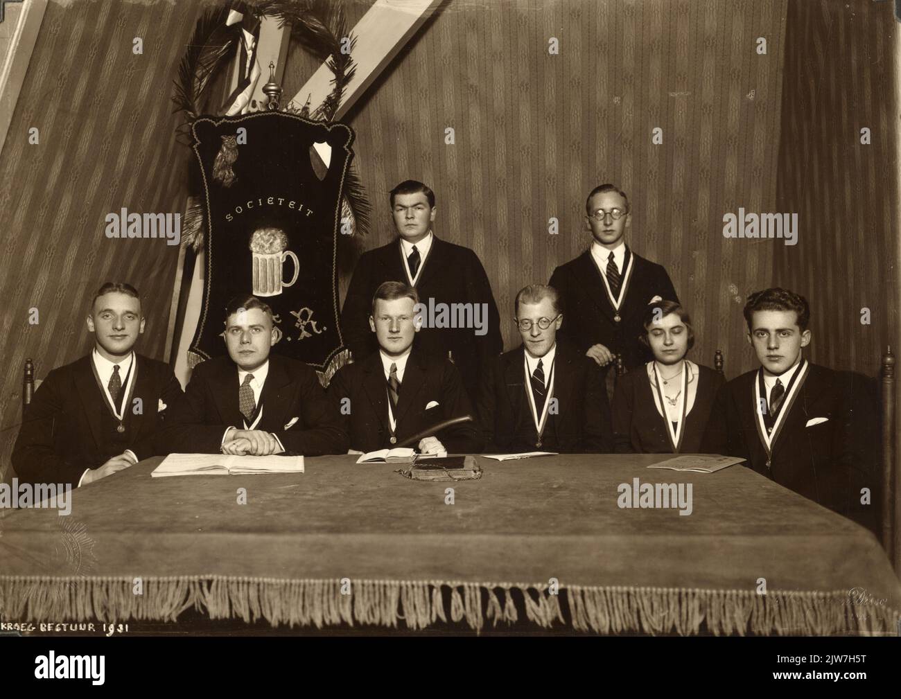 Pub board 1931 Stock Photo - Alamy