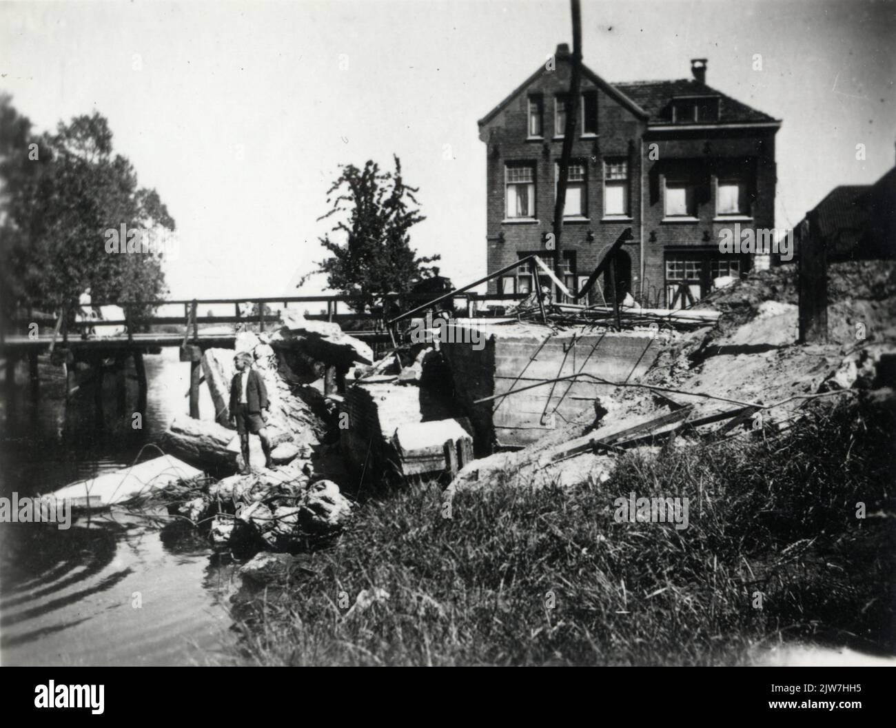 Detour (1945) hi-res stock photography and images - Alamy