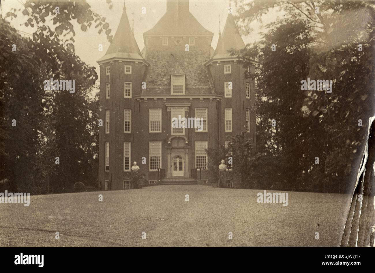View of the Heemstede Castle in Houten Stock Photo - Alamy