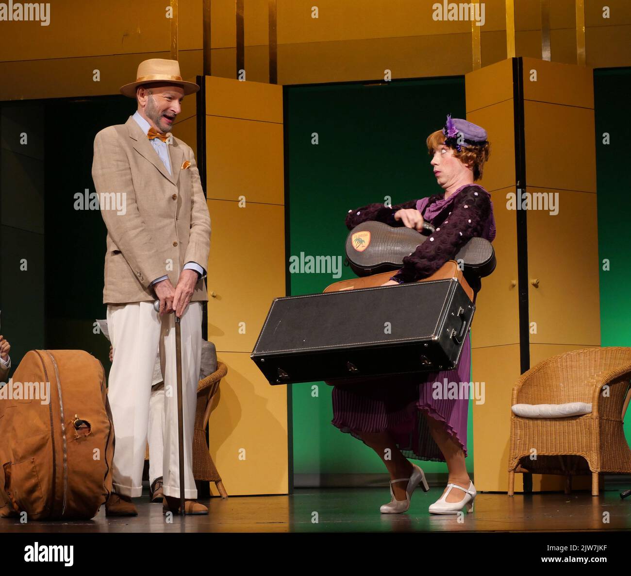 Berlin, Germany. 31st Aug, 2022. Actors Ralph Morgenstern (Osgood ...
