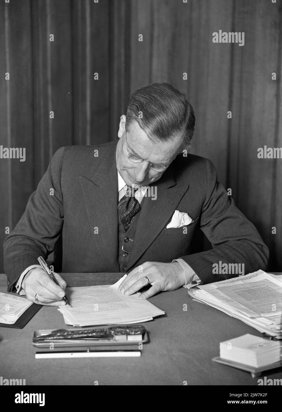 Portrait of Dr. Ir. F.Q. den Hollander (1893-1982), president of the N ...