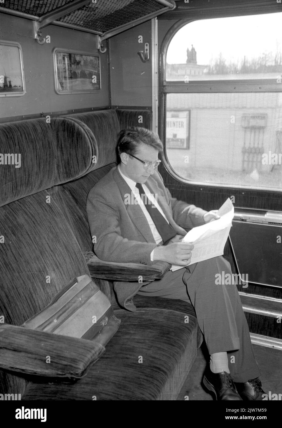 Image reading man in Black and White Stock Photos & Images - Alamy
