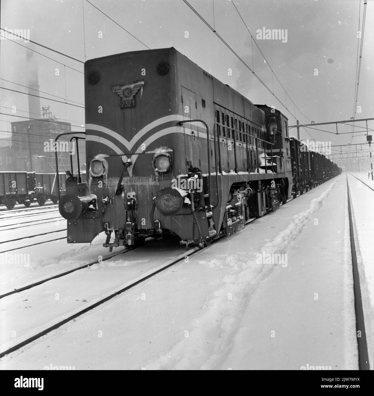 Image of the Diesel-Electric Locomotive No. 2321 (series 2200/2300) of ...