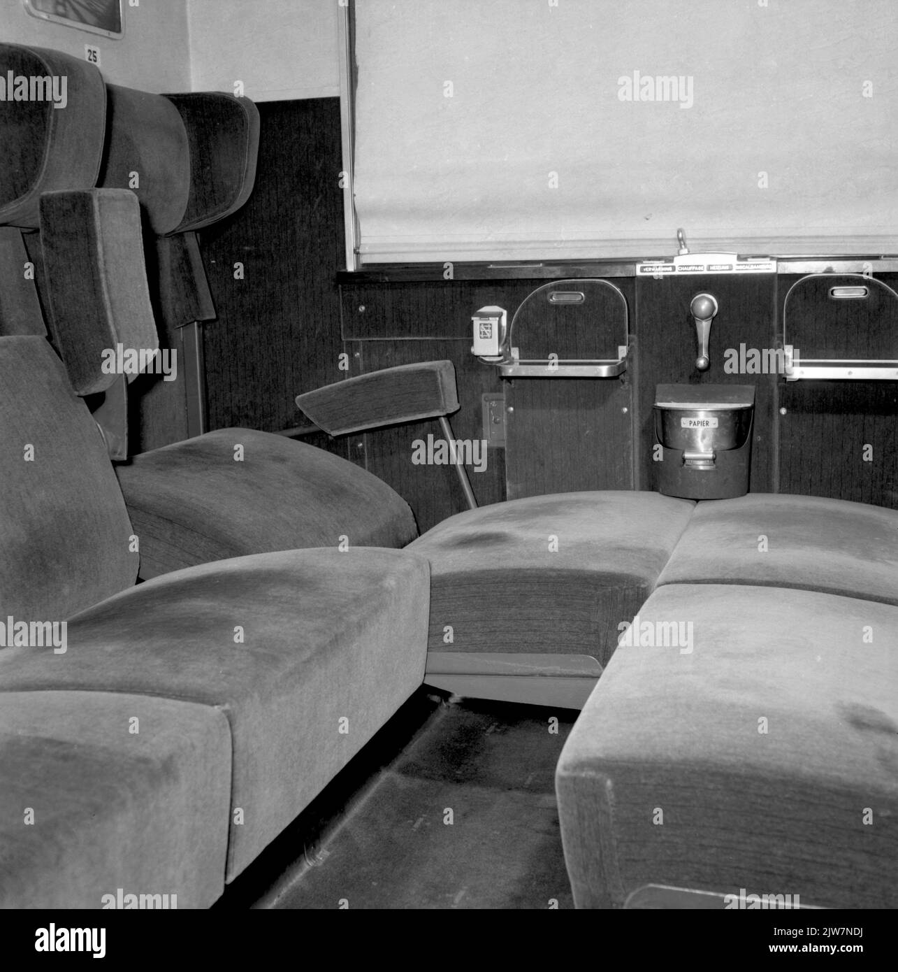 Interior 1st class of the carriage no. AB 7378 (Plan K, Series AB 7351 ...