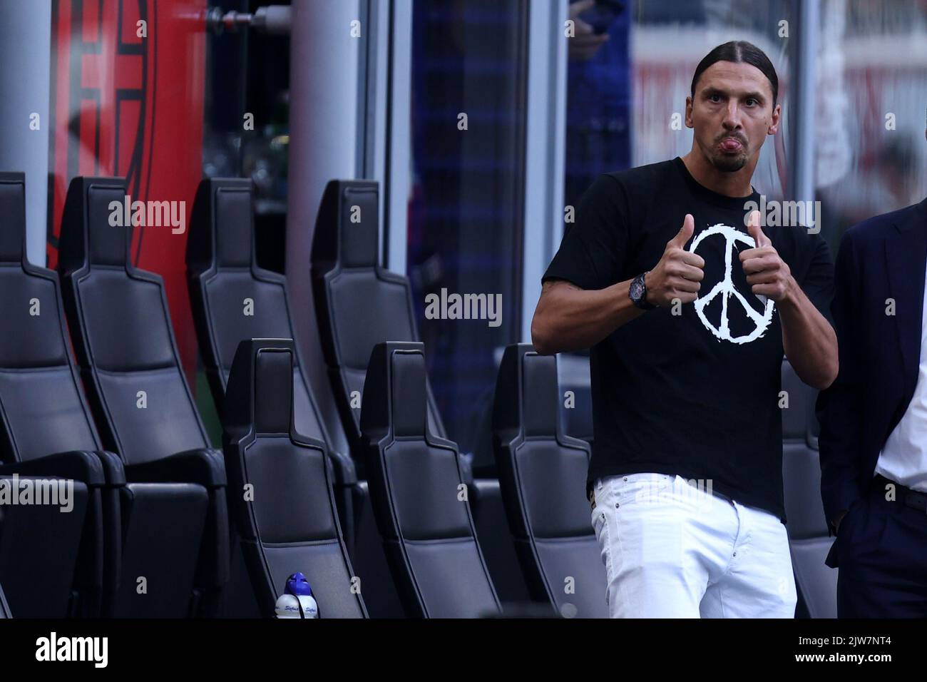 Zlatan Ibrahimovic of Ac Milan gestures during the Serie A match ...