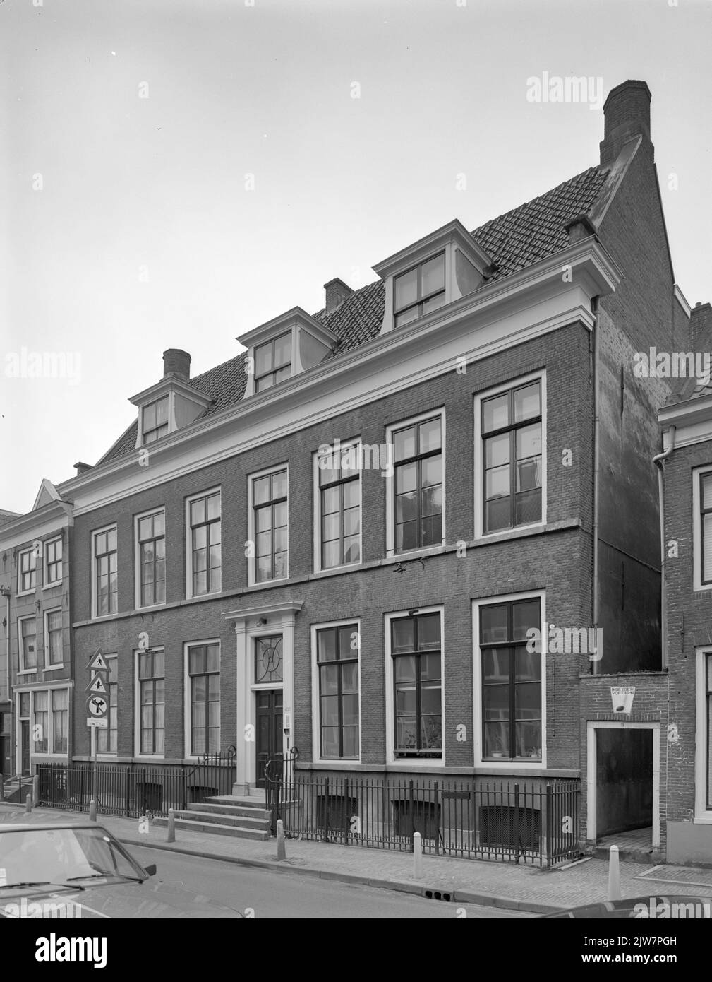 View of the facade of the Huis Lange Nieuwstraat 63 in Utrecht with a ...