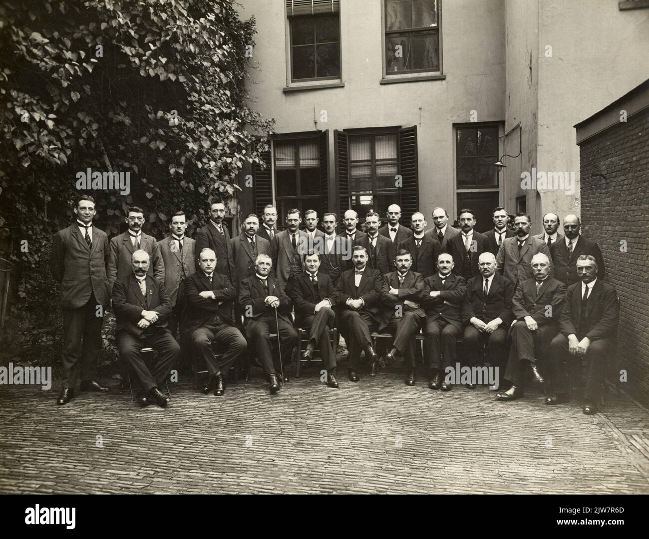 Group portrait of detectives working at the Utrecht municipal police ...