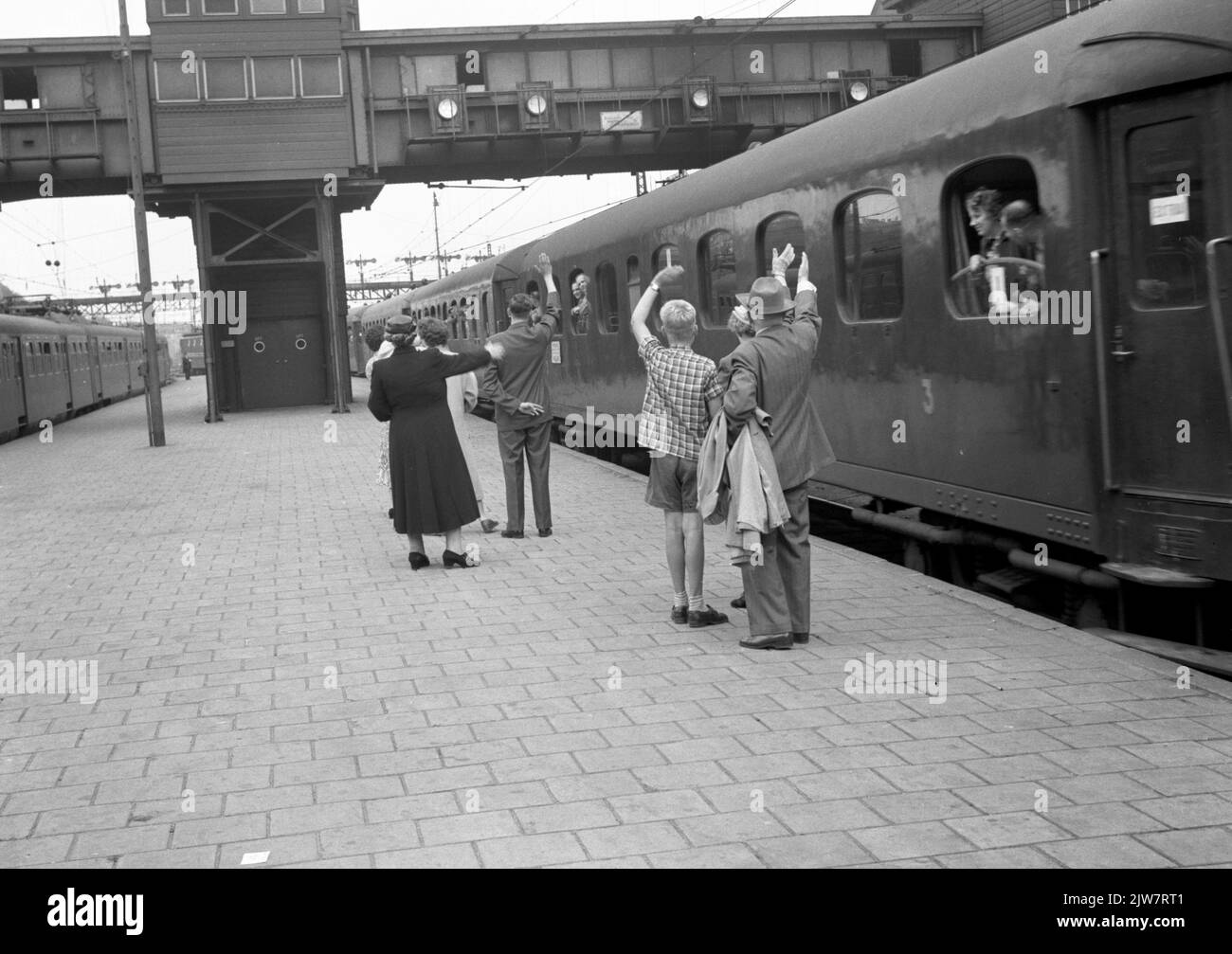 Goodbye at train station Black and White Stock Photos & Images - Alamy